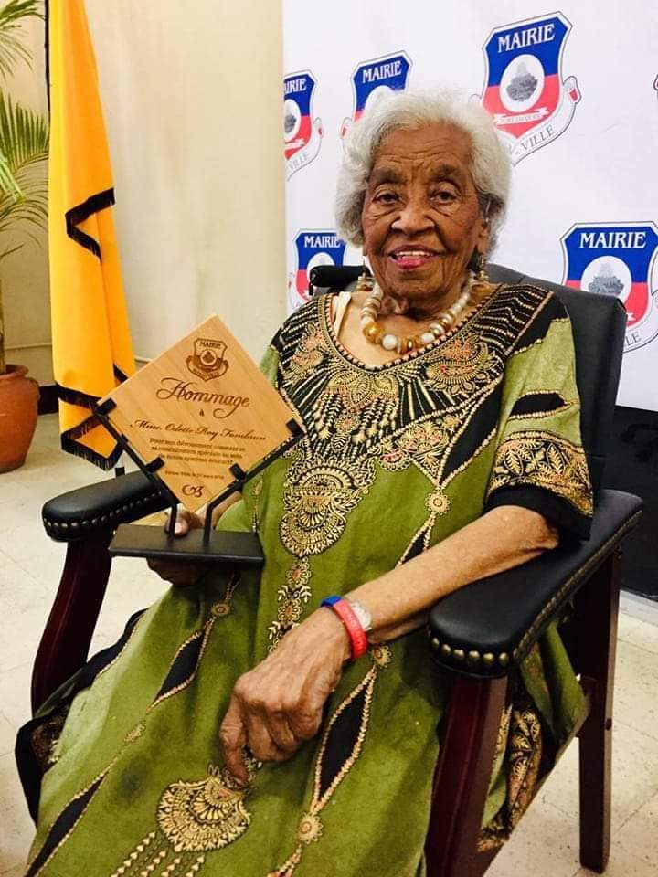 L’écrivaine Odette Roy Fombrun s’est éteinte à l’âge de 105 ans et six ...