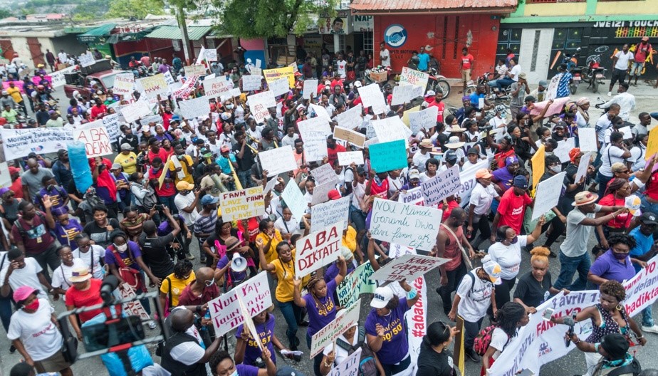 Un nouvel ambassadeur américain en Haïti| Des partisans de Guy Philippe ...